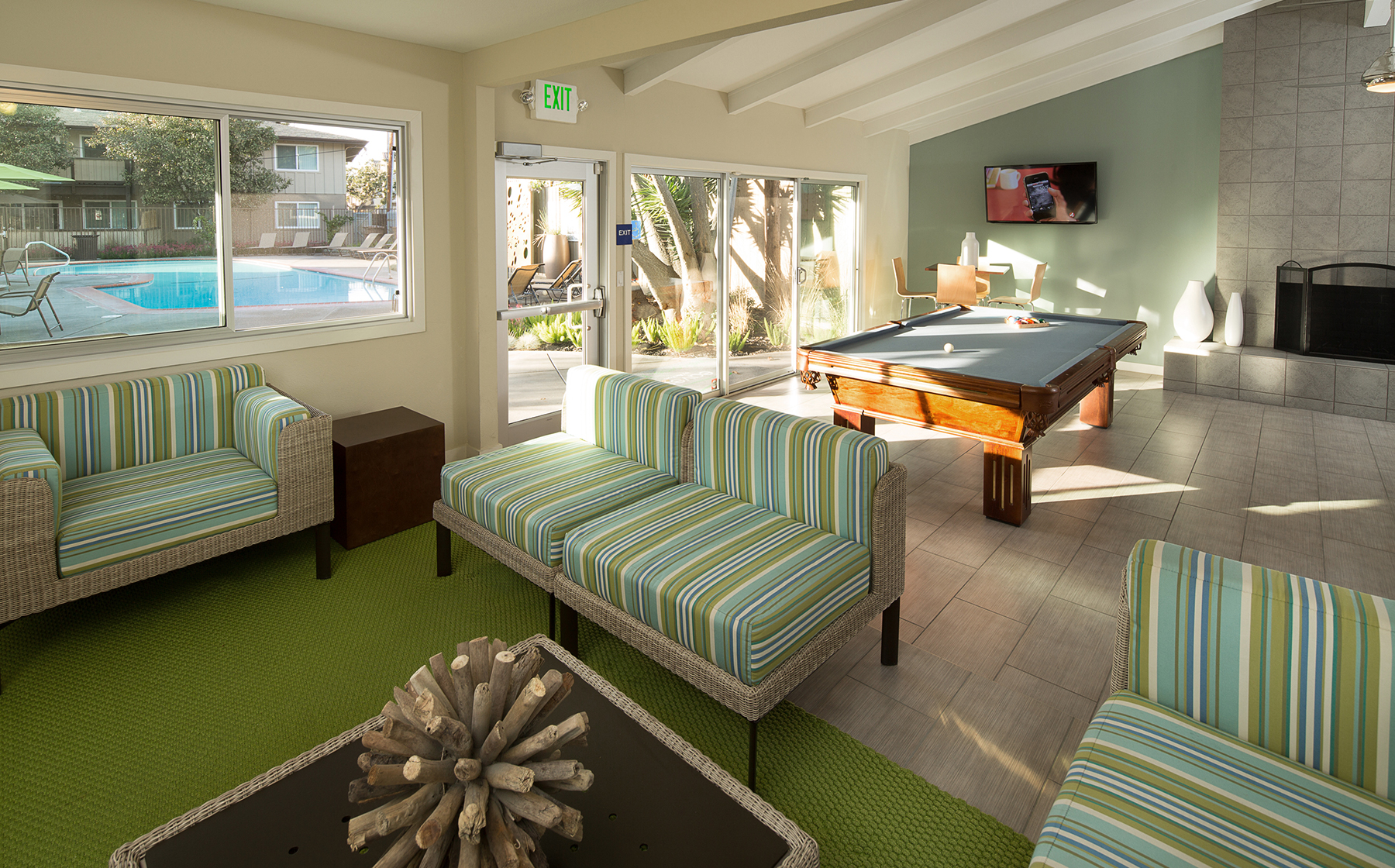 eaves Creekside | AvalonBay Communities