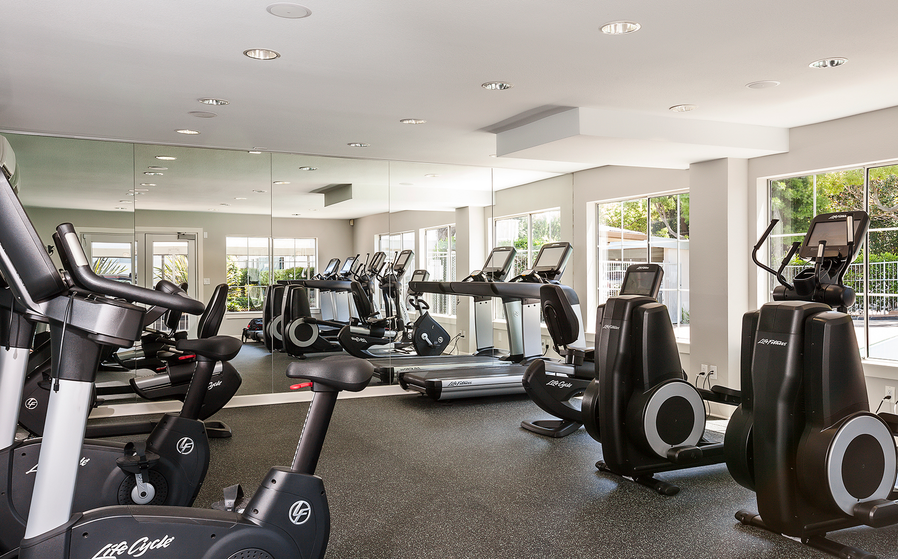 eaves Creekside | AvalonBay Communities