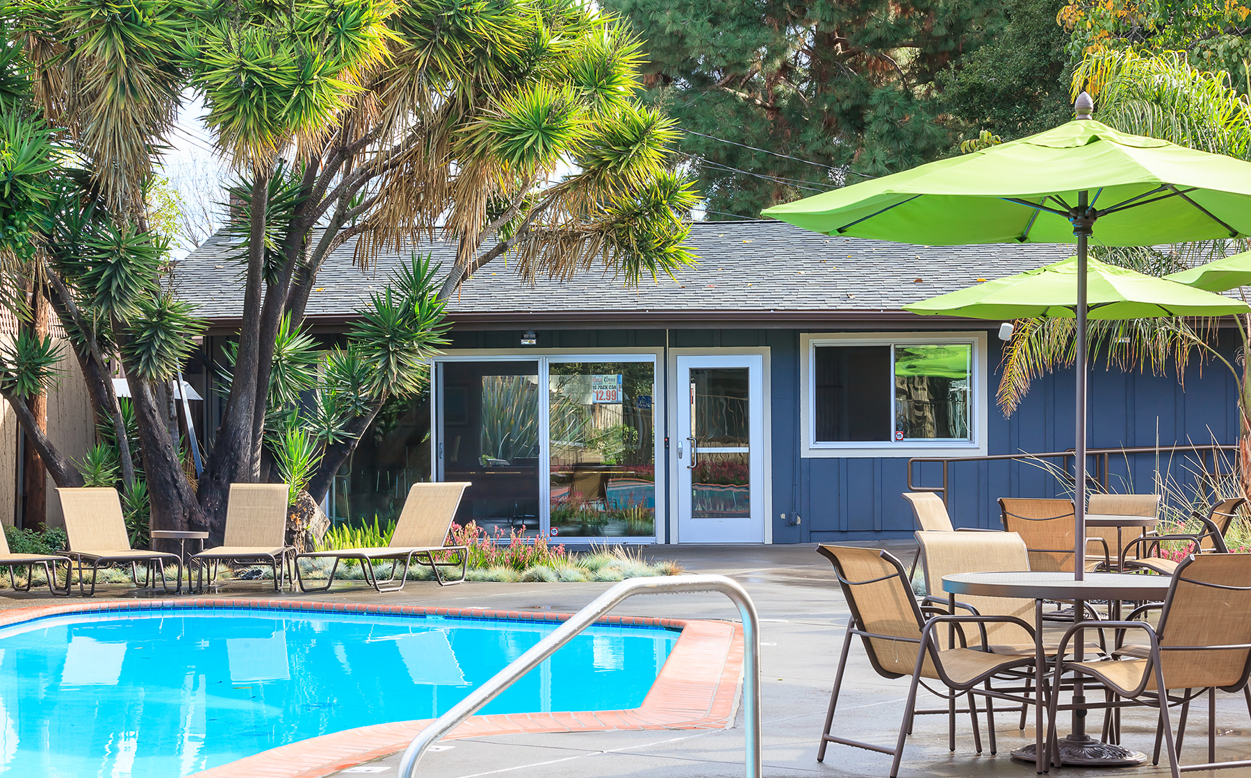 eaves Creekside | AvalonBay Communities