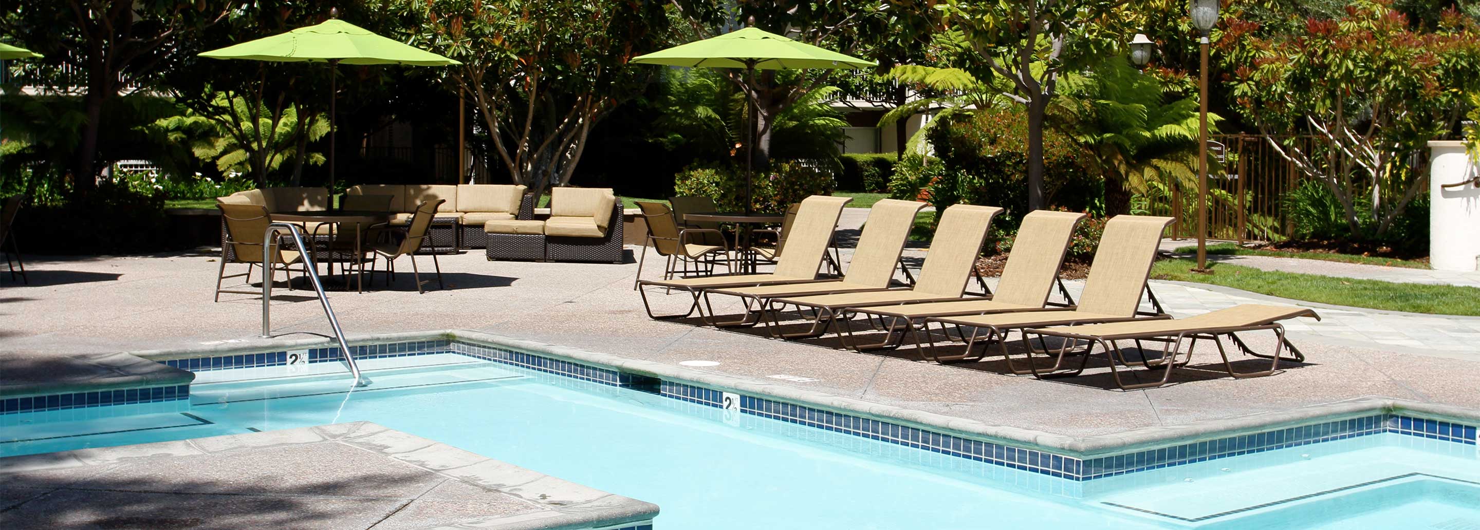eaves Mountain View at Middlefield | AvalonBay Communities