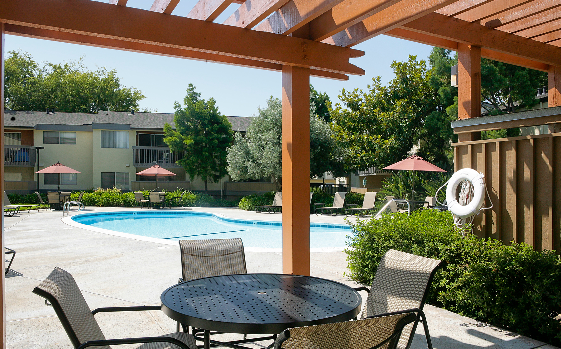 eaves Union City | AvalonBay Communities