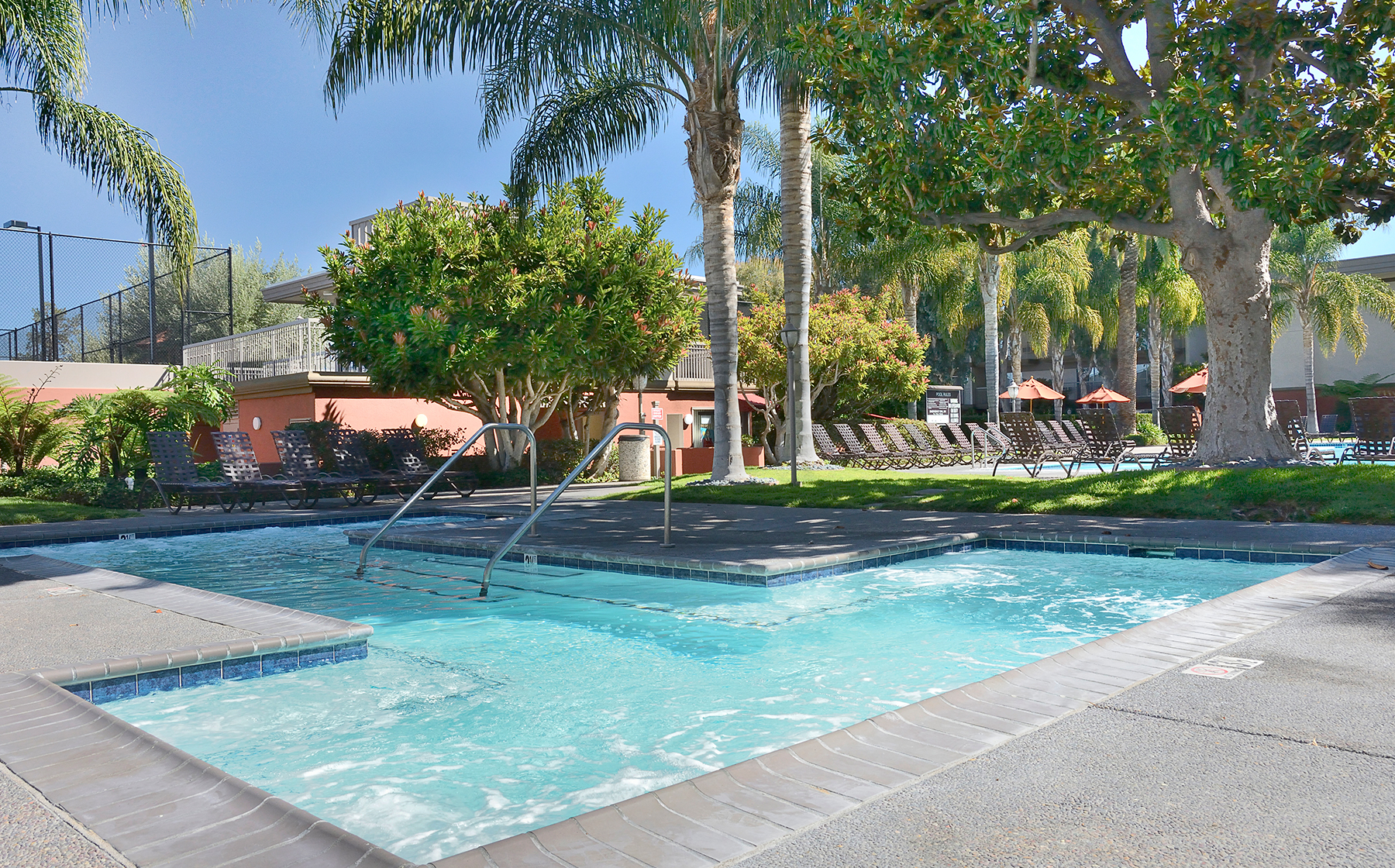 eaves West Valley | AvalonBay Communities