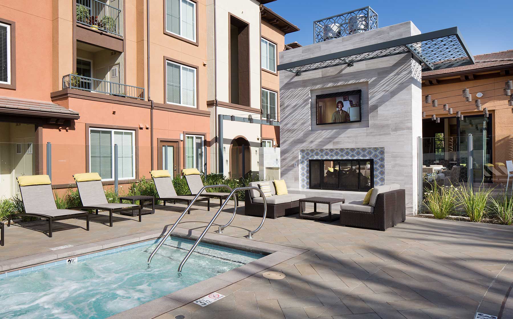 Avalon Vista | AvalonBay Communities