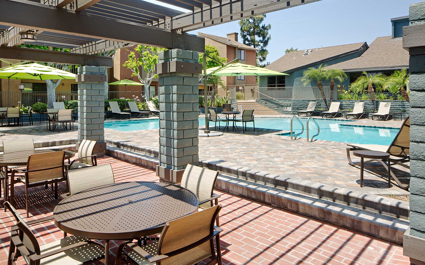 eaves Lake Forest | AvalonBay Communities