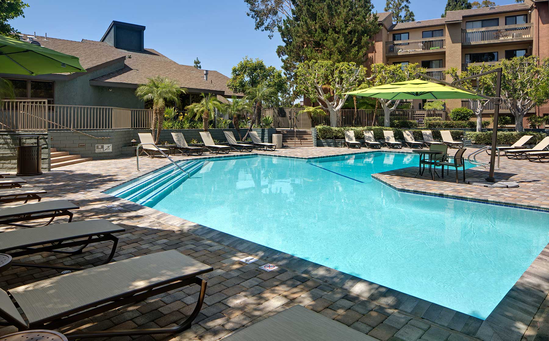 eaves Lake Forest | AvalonBay Communities