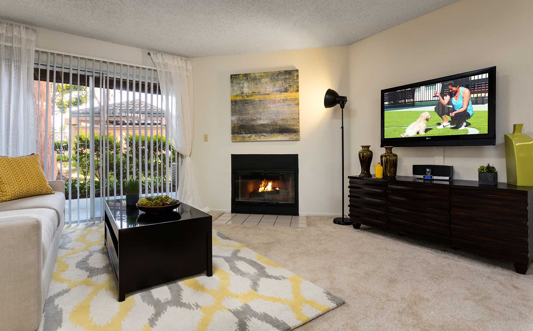 eaves Phillips Ranch | AvalonBay Communities