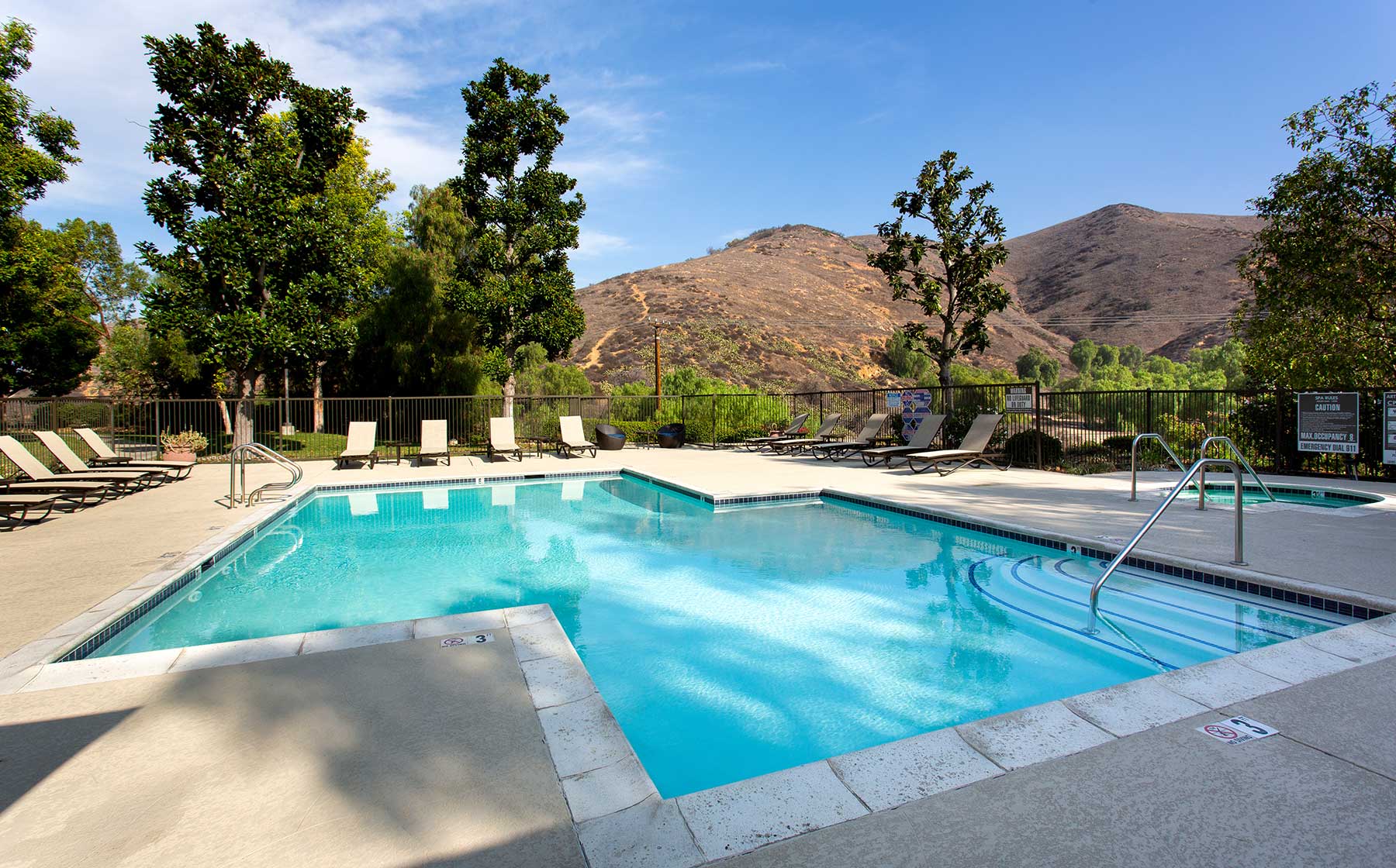 eaves Phillips Ranch | AvalonBay Communities