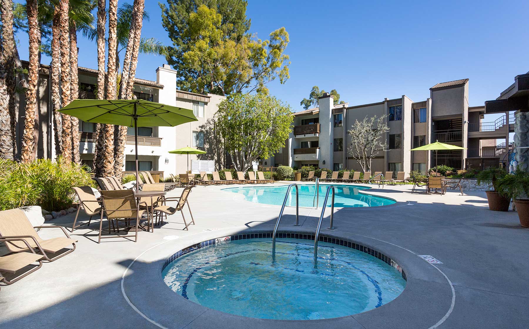 eaves Warner Center | AvalonBay Communities