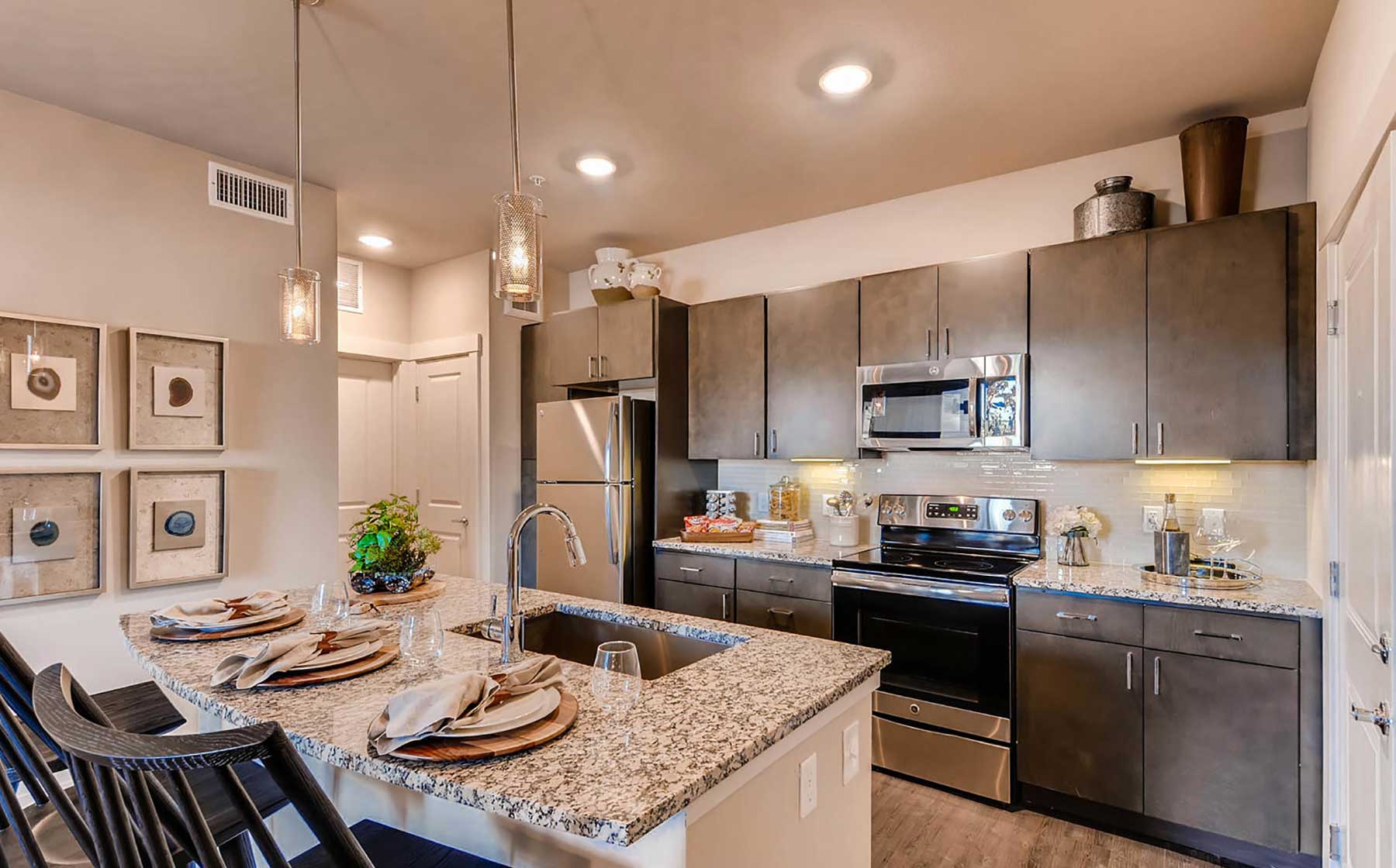 Littleton, CO Apartments | Avalon Red Rocks