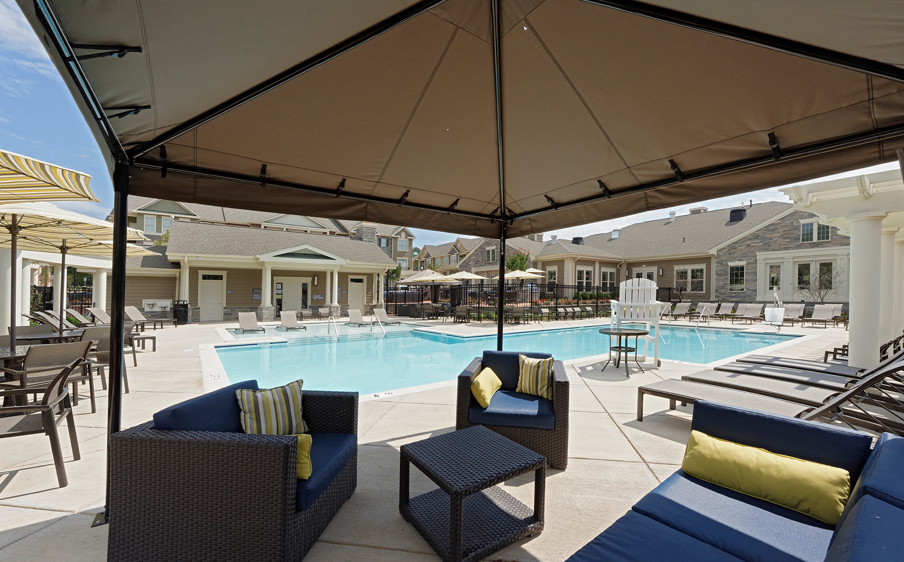 Avalon Falls Church | AvalonBay Communities