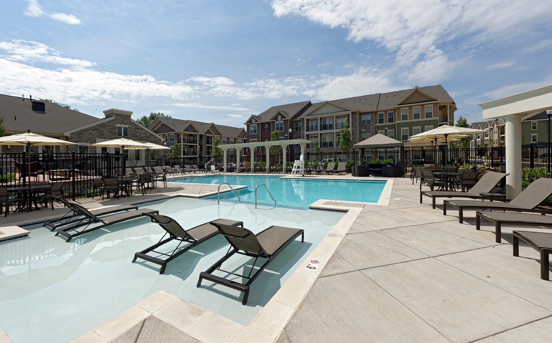 Avalon Falls Church | AvalonBay Communities