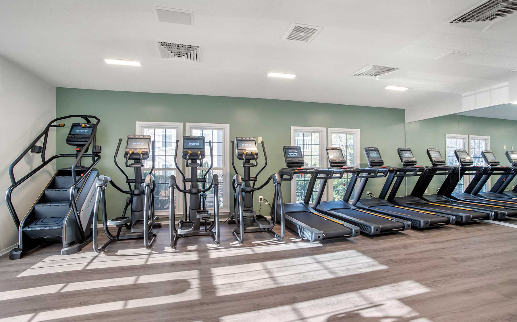 eaves Fair Lakes | AvalonBay Communities