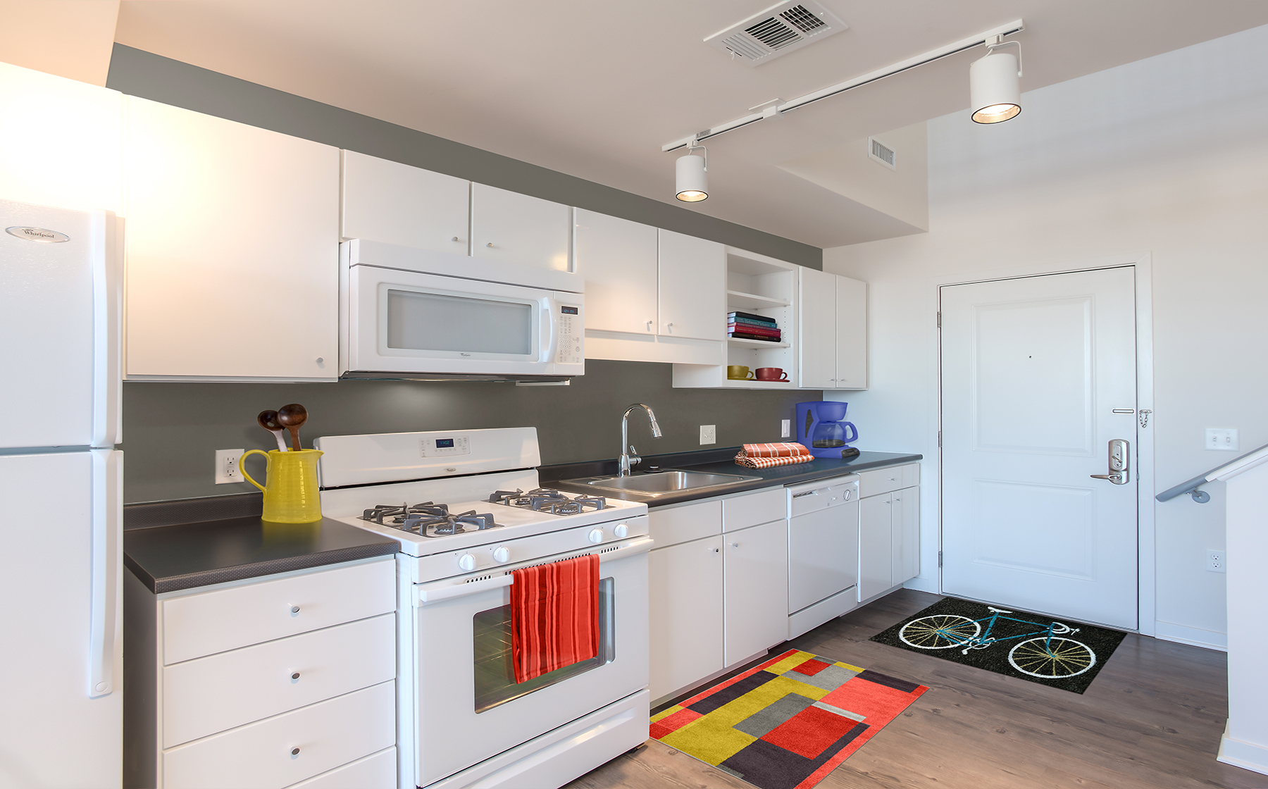 Apartments for Rent in Wood Ridge, NJ | AvalonBay Communities